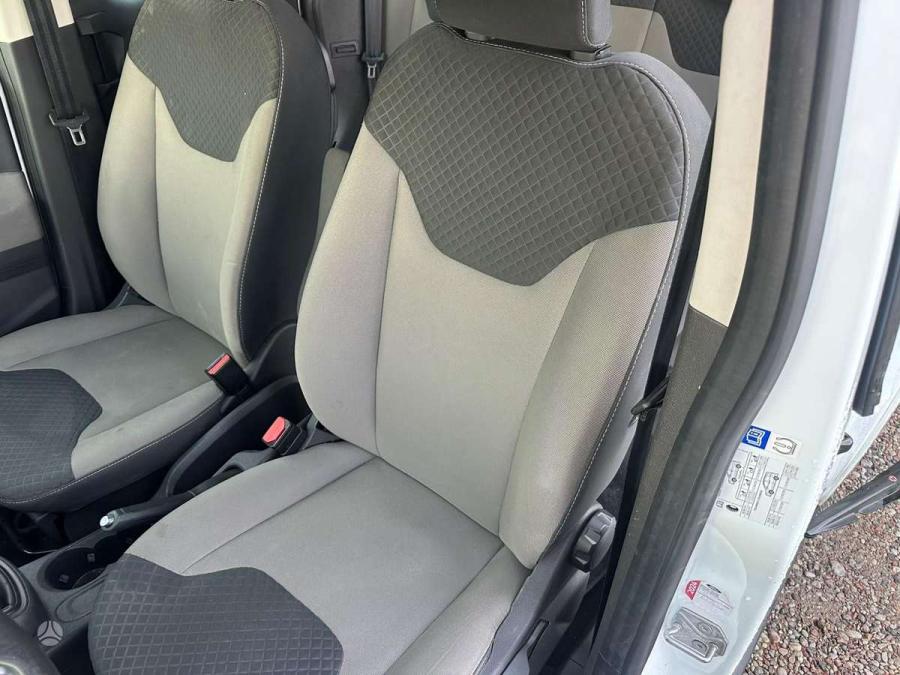 Balts Ford tourneo-courier 2018 Jurbarkas, ar dzinēja tilpumu 1.50 L un nobraukumu 112 tūkst. km par 5299 €, foto 14 vietnē AUTOMOTO.COM.LV