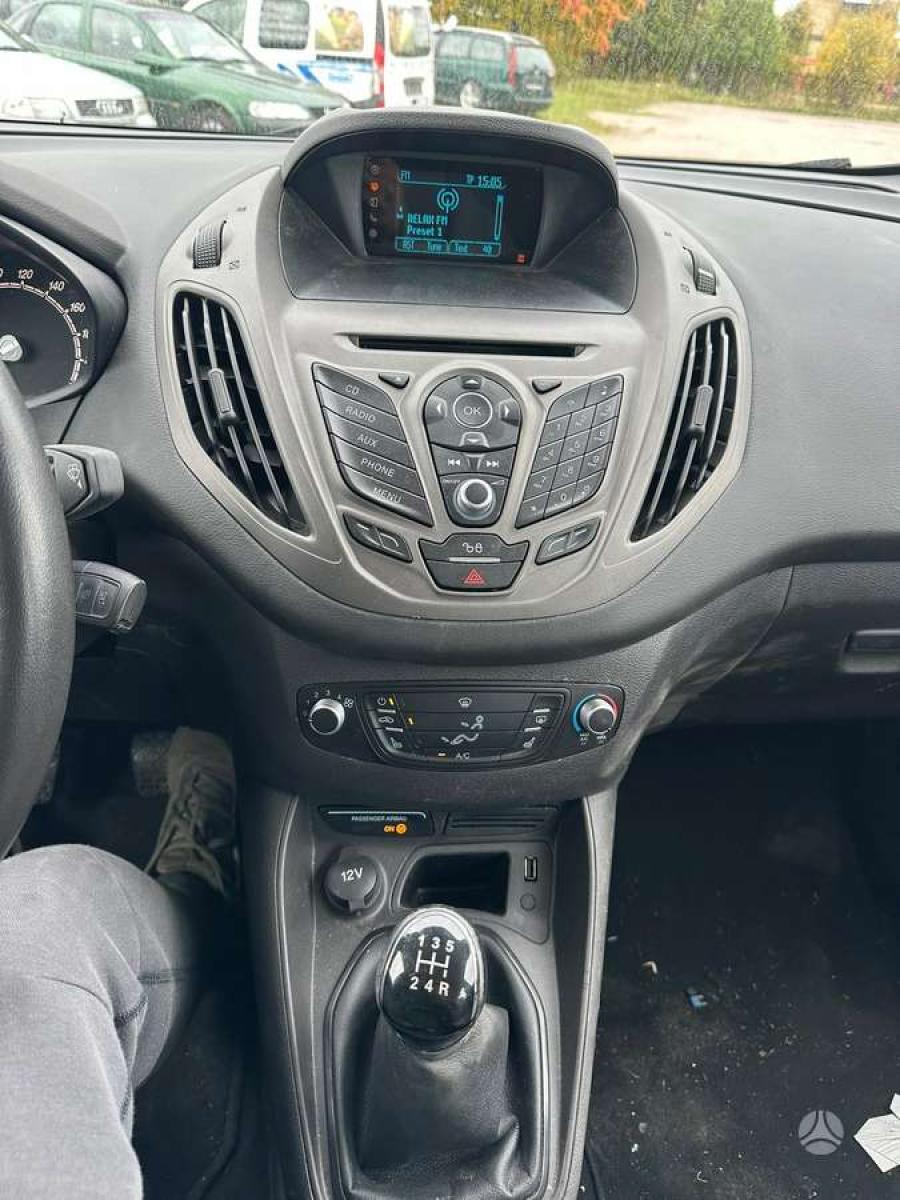 Balts Ford tourneo-courier 2018 Jurbarkas, ar dzinēja tilpumu 1.50 L un nobraukumu 112 tūkst. km par 5299 €, foto 19 vietnē AUTOMOTO.COM.LV
