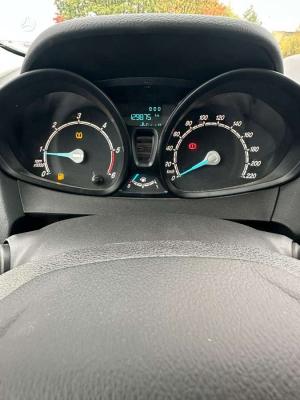 Balts Ford tourneo-courier 2018 Jurbarkas, ar dzinēja tilpumu 1.50 L un nobraukumu 112 tūkst. km par 5299 €, foto 21 vietnē AUTOMOTO.COM.LV