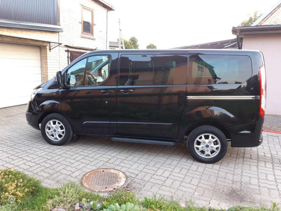 Melns Ford Tourneo Custom 2013 Šauļi, ar dzinēja tilpumu 2.20 L un nobraukumu 220 tūkst. km par 11700 €, foto 5 vietnē AUTOMOTO.COM.LV