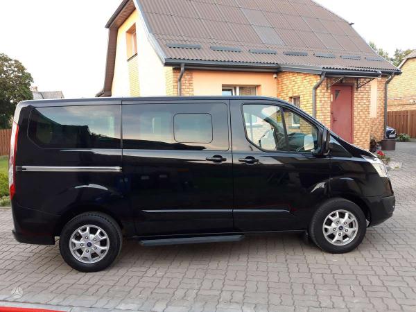 Melns Ford Tourneo Custom 2013 Šauļi, ar dzinēja tilpumu 2.20 L un nobraukumu 220 tūkst. km par 11700 €, foto 5 vietnē AUTOMOTO.COM.LV