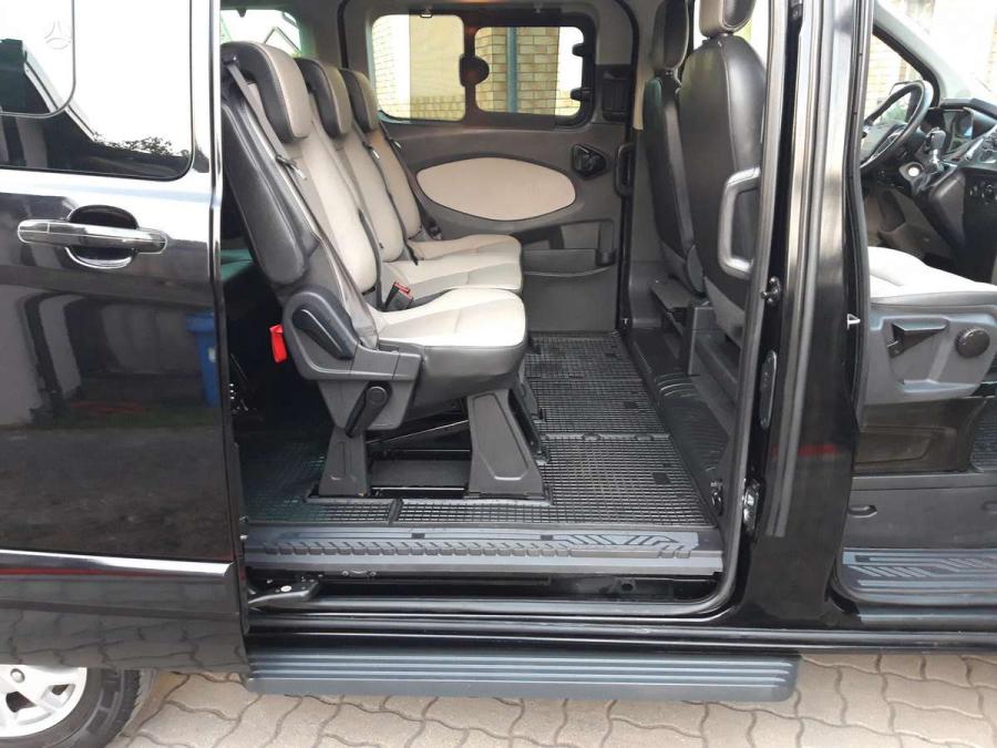 Melns Ford Tourneo Custom 2013 Šauļi, ar dzinēja tilpumu 2.20 L un nobraukumu 220 tūkst. km par 11700 €, foto 11 vietnē AUTOMOTO.COM.LV