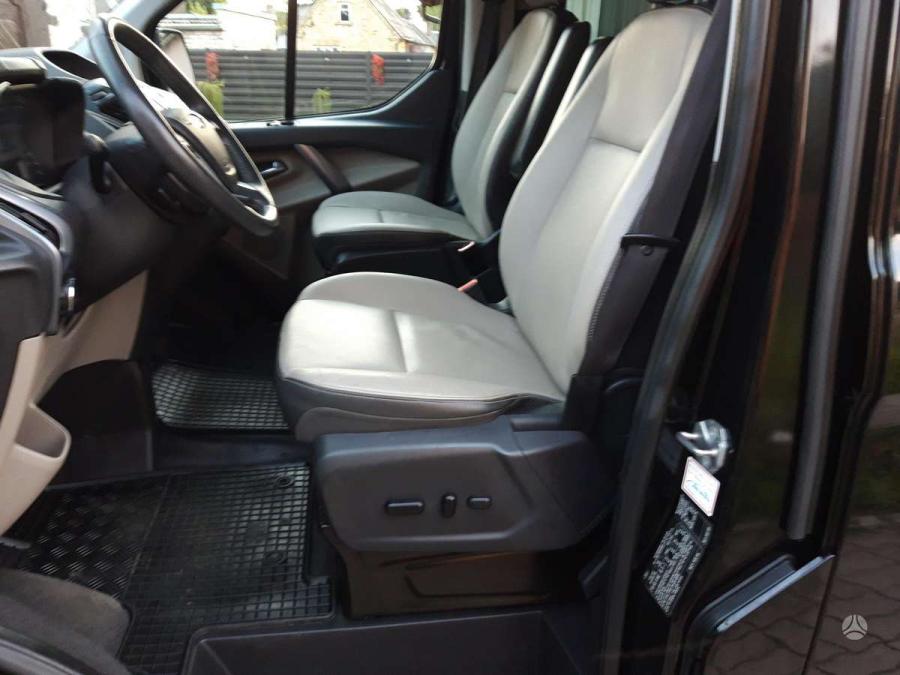 Melns Ford Tourneo Custom 2013 Šauļi, ar dzinēja tilpumu 2.20 L un nobraukumu 220 tūkst. km par 11700 €, foto 16 vietnē AUTOMOTO.COM.LV