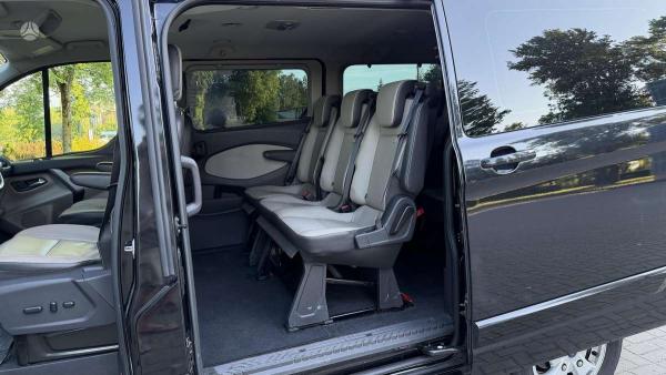 Black Ford Tourneo Custom 2014 in Marijampole, with an engine capacity of 2.20 L and mileage of 207 thousand km for 12900 €, photo 9 on AUTOMOTO.COM.LV