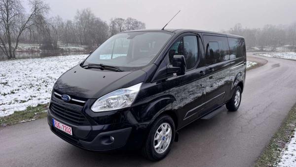 Melns Ford Tourneo Custom 2015 Kelmė, ar dzinēja tilpumu 2.20 L un nobraukumu 285 tūkst. km par 13700 €, foto 1 vietnē AUTOMOTO.COM.LV