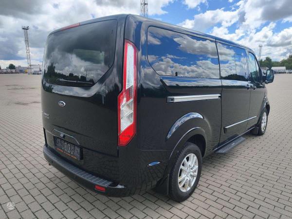 Black Ford Tourneo Custom 2017 in Marijampole, with an engine capacity of 2.00 L and mileage of 312 thousand km for 15600 €, photo 3 on AUTOMOTO.COM.LV