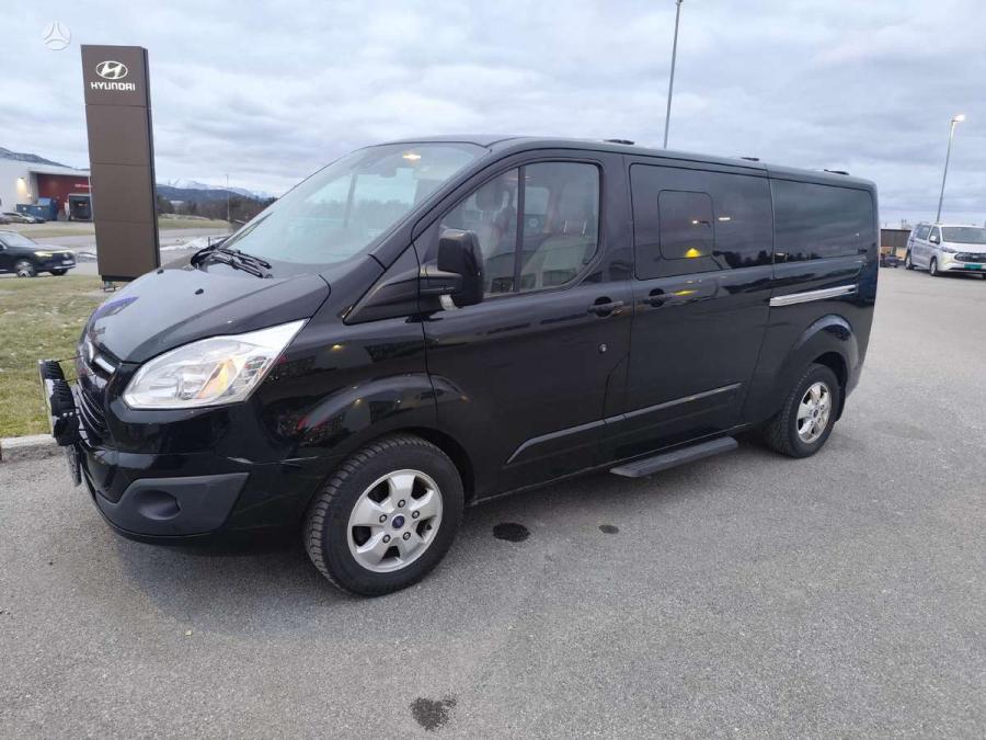 Melns Ford Tourneo Custom 2018 Klaipėda, ar dzinēja tilpumu 2.00 L un nobraukumu 220 tūkst. km par 14500 €, foto 2 vietnē AUTOMOTO.COM.LV