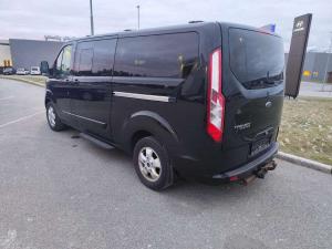 Melns Ford Tourneo Custom 2018 Klaipėda, ar dzinēja tilpumu 2.00 L un nobraukumu 220 tūkst. km par 14500 €, foto 5 vietnē AUTOMOTO.COM.LV