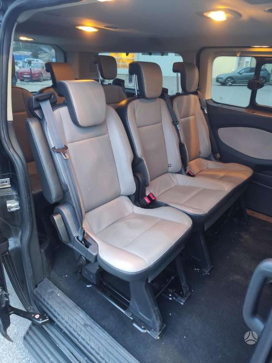 Melns Ford Tourneo Custom 2018 Klaipėda, ar dzinēja tilpumu 2.00 L un nobraukumu 220 tūkst. km par 14500 €, foto 14 vietnē AUTOMOTO.COM.LV