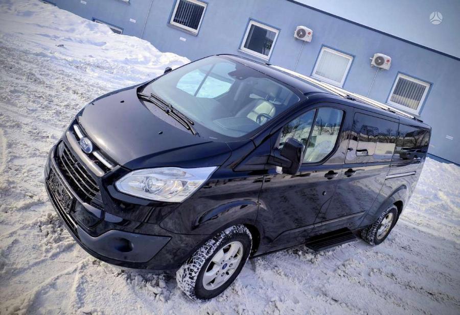Melns Ford Tourneo Custom 2018 Klaipėda, ar dzinēja tilpumu 2.00 L un nobraukumu 220 tūkst. km par 14900 €, foto 2 vietnē AUTOMOTO.COM.LV