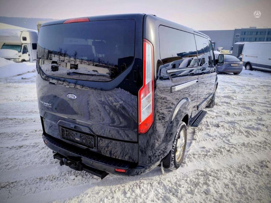 Melns Ford Tourneo Custom 2018 Klaipėda, ar dzinēja tilpumu 2.00 L un nobraukumu 220 tūkst. km par 14900 €, foto 12 vietnē AUTOMOTO.COM.LV
