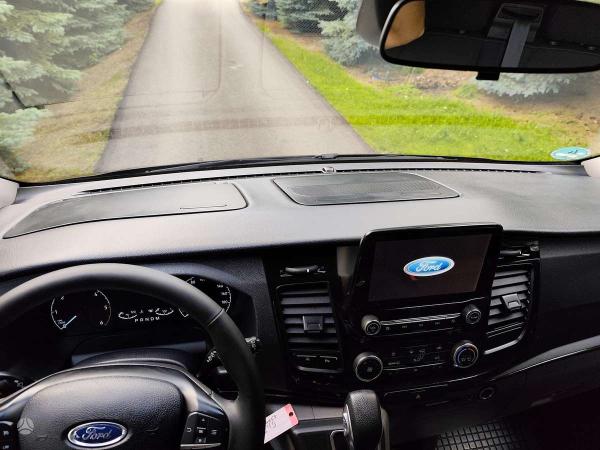 Black Ford Tourneo Custom 2018 in Utena, with an engine capacity of 2.00 L and mileage of 197 thousand km for 17800 €, photo 5 on AUTOMOTO.COM.LV