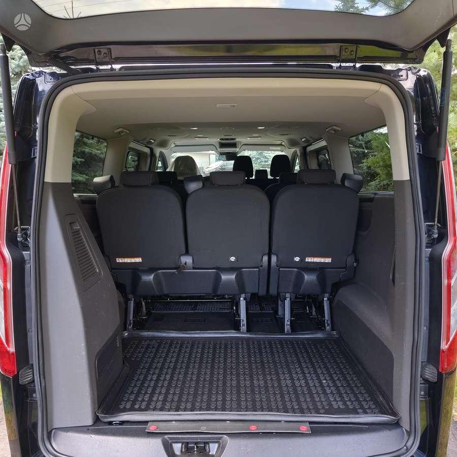 Black Ford Tourneo Custom 2018 in Utena, with an engine capacity of 2.00 L and mileage of 197 thousand km for 17800 €, photo 11 on AUTOMOTO.COM.LV