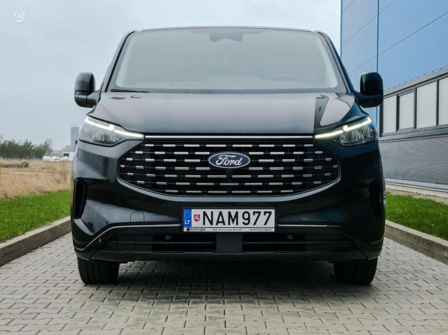 Black Ford Tourneo Custom 2024 in Klaipeda, with an engine capacity of 2.00 L and mileage of 121 thousand km for 40333 €, photo 6 on AUTOMOTO.COM.LV