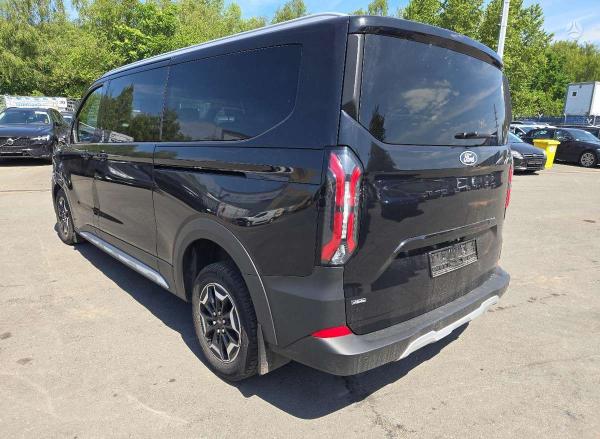 Melns Ford Tourneo Custom 2025 Klaipėda, ar dzinēja tilpumu 2.49 L un nobraukumu 18 tūkst. km par 15200 €, foto 2 vietnē AUTOMOTO.COM.LV