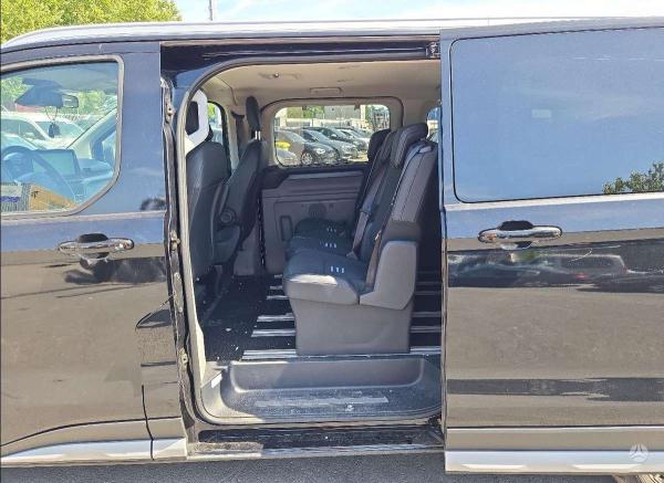 Melns Ford Tourneo Custom 2025 Klaipėda, ar dzinēja tilpumu 2.49 L un nobraukumu 18 tūkst. km par 15200 €, foto 6 vietnē AUTOMOTO.COM.LV