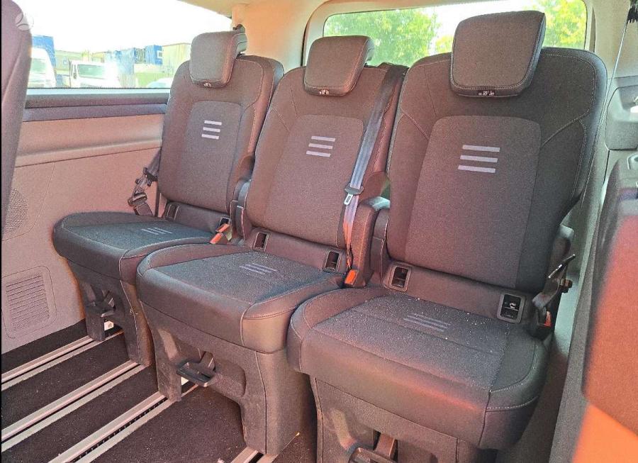 Melns Ford Tourneo Custom 2025 Klaipėda, ar dzinēja tilpumu 2.49 L un nobraukumu 18 tūkst. km par 15200 €, foto 10 vietnē AUTOMOTO.COM.LV