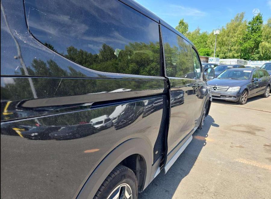Melns Ford Tourneo Custom 2025 Klaipėda, ar dzinēja tilpumu 2.49 L un nobraukumu 18 tūkst. km par 15200 €, foto 16 vietnē AUTOMOTO.COM.LV