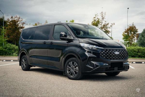 Black Ford Tourneo Custom 2025 in Vilnius, with an engine capacity of 2.00 L and mileage of 32 thousand km for 47900 €, photo 2 on AUTOMOTO.COM.LV