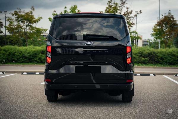 Black Ford Tourneo Custom 2025 in Vilnius, with an engine capacity of 2.00 L and mileage of 32 thousand km for 47900 €, photo 10 on AUTOMOTO.COM.LV