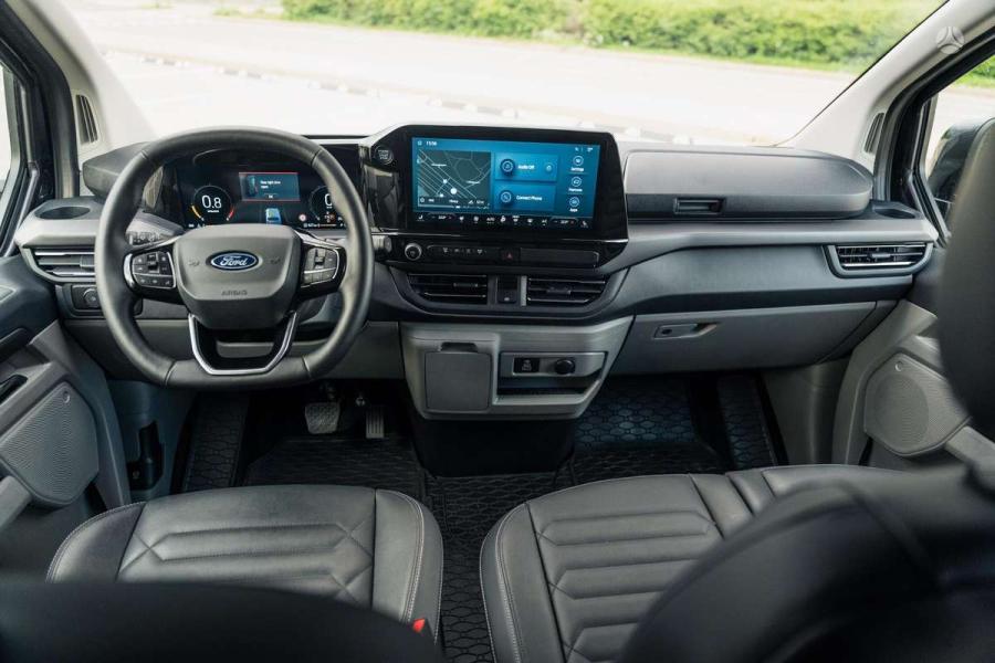 Melns Ford Tourneo Custom 2025 Viļņa, ar dzinēja tilpumu 2.00 L un nobraukumu 32 tūkst. km par 47900 €, foto 19 vietnē AUTOMOTO.COM.LV