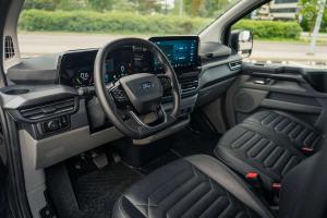Melns Ford Tourneo Custom 2025 Viļņa, ar dzinēja tilpumu 2.00 L un nobraukumu 32 tūkst. km par 47900 €, foto 22 vietnē AUTOMOTO.COM.LV