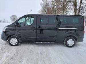 Black Ford Tourneo Custom 2013 in Marijampole, with an engine capacity of 2.20 L and mileage of 195 thousand km for 12750 €, photo 3 on AUTOMOTO.COM.LV