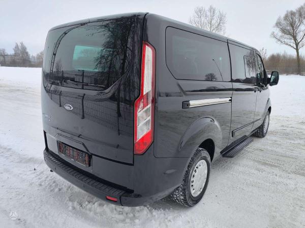 Melns Ford Tourneo Custom 2013 Marijampole, ar dzinēja tilpumu 2.20 L un nobraukumu 195 tūkst. km par 12750 €, foto 5 vietnē AUTOMOTO.COM.LV