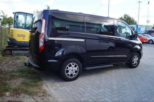 Black Ford Tourneo Custom 2014 in Alytus, with an engine capacity of 2.20 L and mileage of 214 thousand km for 8900 €, photo 3 on AUTOMOTO.COM.LV