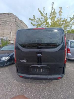 Melns Ford Tourneo Custom 2014 Plungė, ar dzinēja tilpumu 2.20 L un nobraukumu 359 tūkst. km par 6500 €, foto  vietnē AUTOMOTO.COM.LV