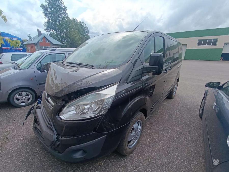 Melns Ford Tourneo Custom 2014 Plungė, ar dzinēja tilpumu 2.20 L un nobraukumu 359 tūkst. km par 6500 €, foto 6 vietnē AUTOMOTO.COM.LV