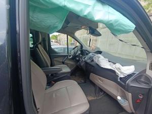 Melns Ford Tourneo Custom 2014 Plungė, ar dzinēja tilpumu 2.20 L un nobraukumu 359 tūkst. km par 6500 €, foto 10 vietnē AUTOMOTO.COM.LV