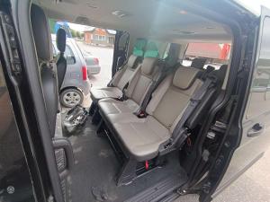 Melns Ford Tourneo Custom 2014 Plungė, ar dzinēja tilpumu 2.20 L un nobraukumu 359 tūkst. km par 6500 €, foto 13 vietnē AUTOMOTO.COM.LV