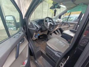 Melns Ford Tourneo Custom 2014 Plungė, ar dzinēja tilpumu 2.20 L un nobraukumu 359 tūkst. km par 6500 €, foto 14 vietnē AUTOMOTO.COM.LV