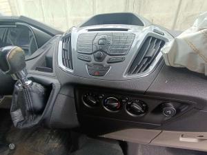 Melns Ford Tourneo Custom 2014 Plungė, ar dzinēja tilpumu 2.20 L un nobraukumu 359 tūkst. km par 6500 €, foto 17 vietnē AUTOMOTO.COM.LV