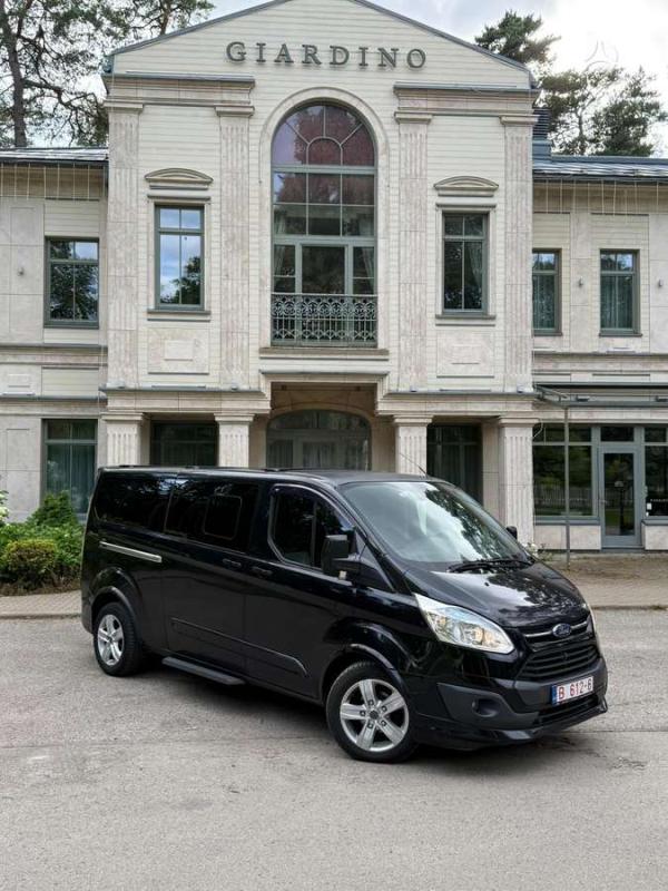 Black Ford Tourneo Custom 2015 in Riga, with an engine capacity of 2.20 L and mileage of 339 thousand km for 12550 €, photo 2 on AUTOMOTO.COM.LV