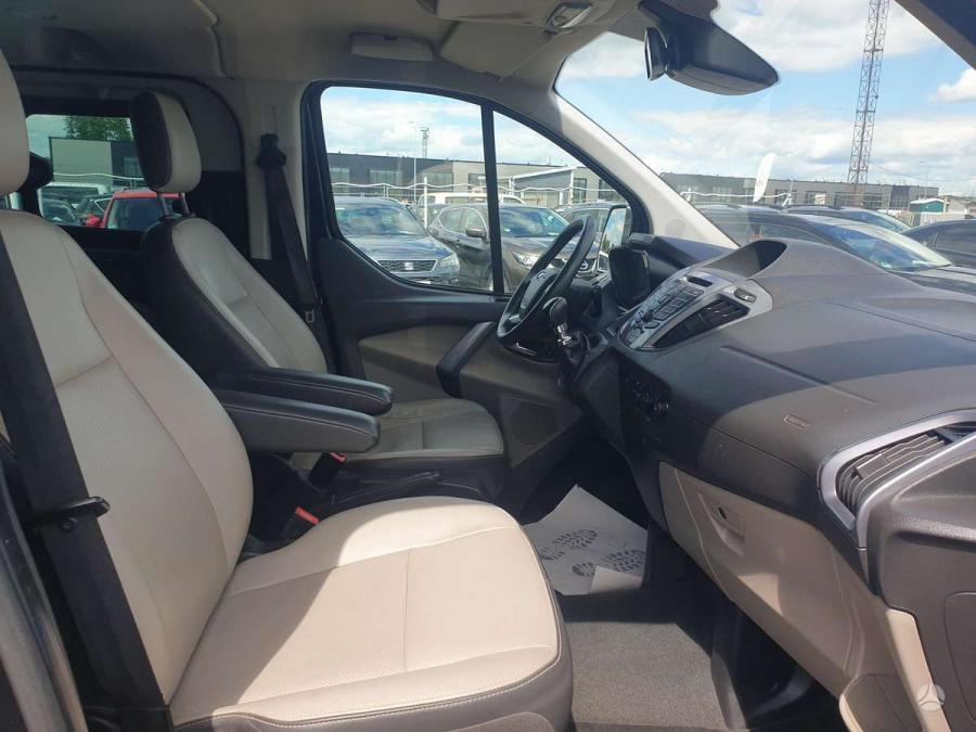 Melns Ford Tourneo Custom 2016 Kauņa, ar dzinēja tilpumu 2.20 L un nobraukumu 182 tūkst. km par 13950 €, foto 10 vietnē AUTOMOTO.COM.LV