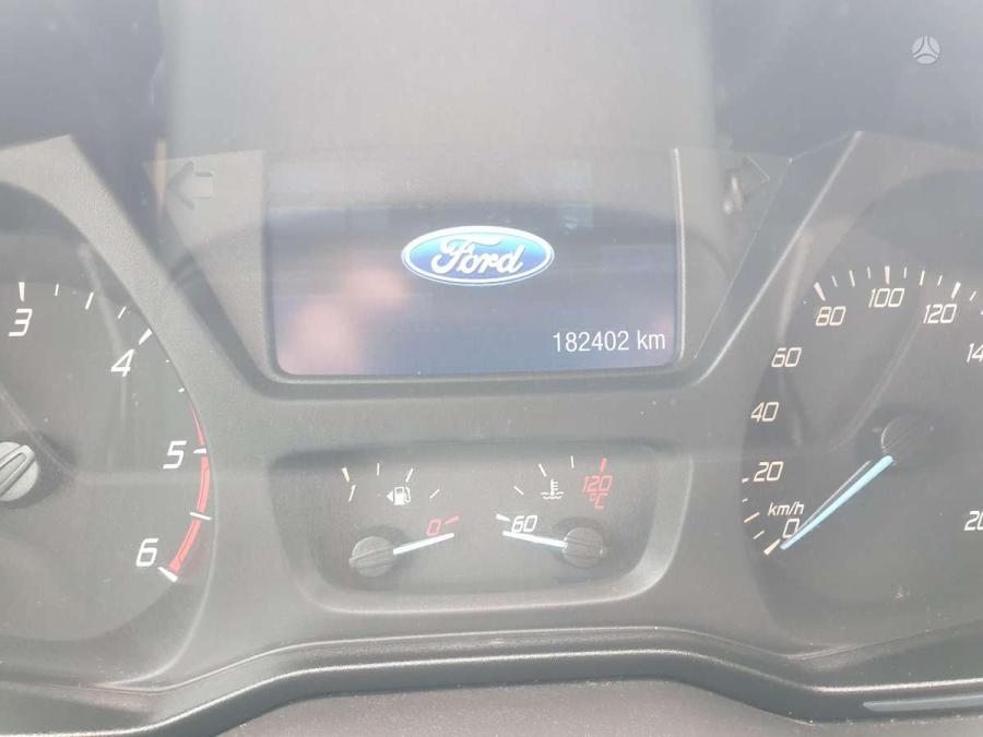 Melns Ford Tourneo Custom 2016 Kauņa, ar dzinēja tilpumu 2.20 L un nobraukumu 182 tūkst. km par 13950 €, foto 13 vietnē AUTOMOTO.COM.LV