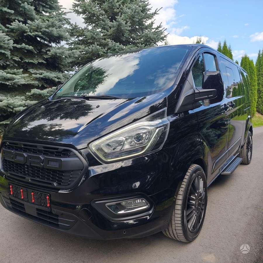 Melns Ford Tourneo Custom 2018 Utena, ar dzinēja tilpumu 2.00 L un nobraukumu 198 tūkst. km par 17900 €, foto 1 vietnē AUTOMOTO.COM.LV