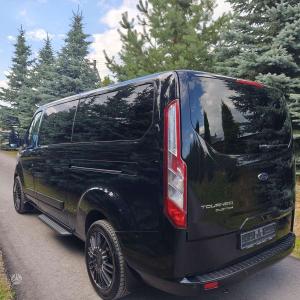 Melns Ford Tourneo Custom 2018 Utena, ar dzinēja tilpumu 2.00 L un nobraukumu 198 tūkst. km par 17900 €, foto 5 vietnē AUTOMOTO.COM.LV