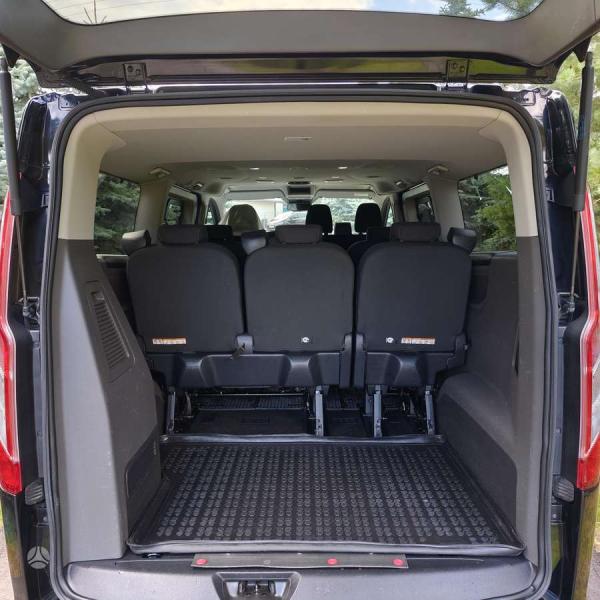 Melns Ford Tourneo Custom 2018 Utena, ar dzinēja tilpumu 2.00 L un nobraukumu 198 tūkst. km par 17900 €, foto 6 vietnē AUTOMOTO.COM.LV