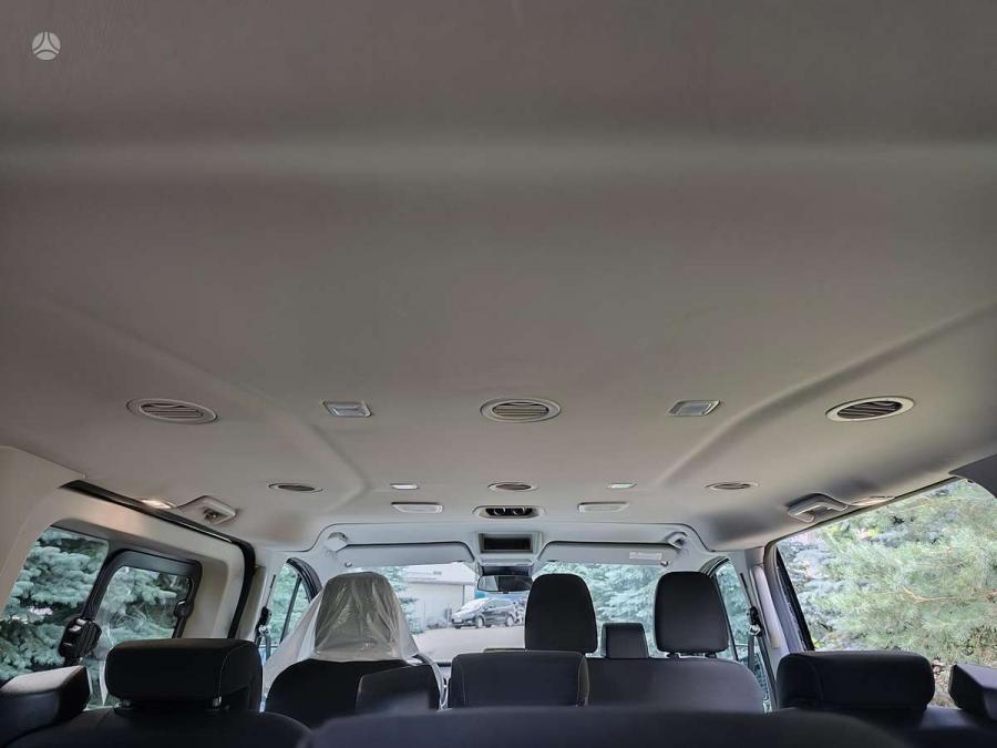 Melns Ford Tourneo Custom 2018 Utena, ar dzinēja tilpumu 2.00 L un nobraukumu 198 tūkst. km par 17900 €, foto 12 vietnē AUTOMOTO.COM.LV