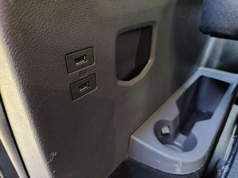 Melns Ford Tourneo Custom 2018 Utena, ar dzinēja tilpumu 2.00 L un nobraukumu 198 tūkst. km par 17900 €, foto 15 vietnē AUTOMOTO.COM.LV
