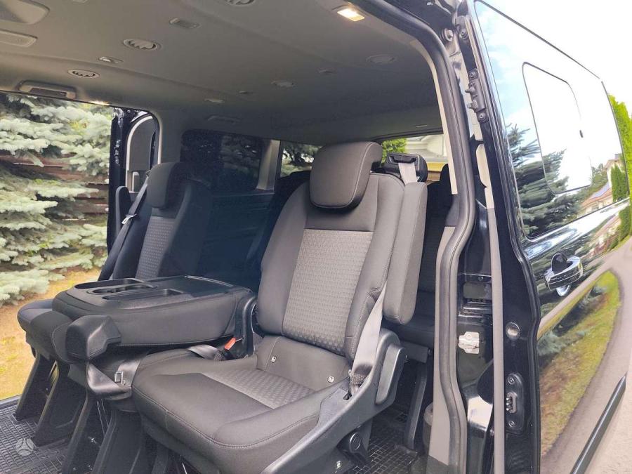 Melns Ford Tourneo Custom 2018 Utena, ar dzinēja tilpumu 2.00 L un nobraukumu 198 tūkst. km par 17900 €, foto 18 vietnē AUTOMOTO.COM.LV