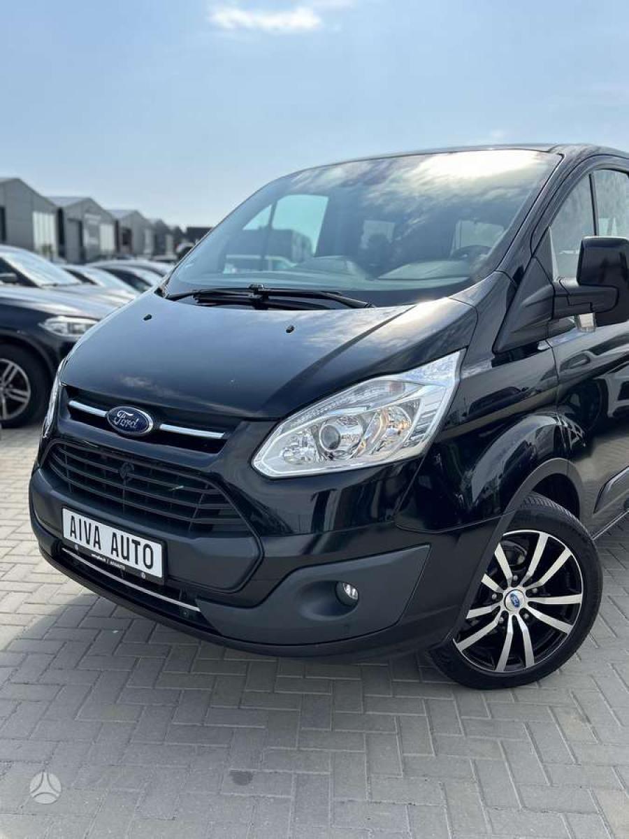Black Ford Tourneo Custom 2018 in Kaunas, with an engine capacity of 2.00 L and mileage of 224 thousand km for 21250 €, photo 3 on AUTOMOTO.COM.LV