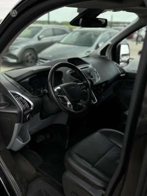 Black Ford Tourneo Custom 2018 in Kaunas, with an engine capacity of 2.00 L and mileage of 224 thousand km for 21250 €, photo 19 on AUTOMOTO.COM.LV