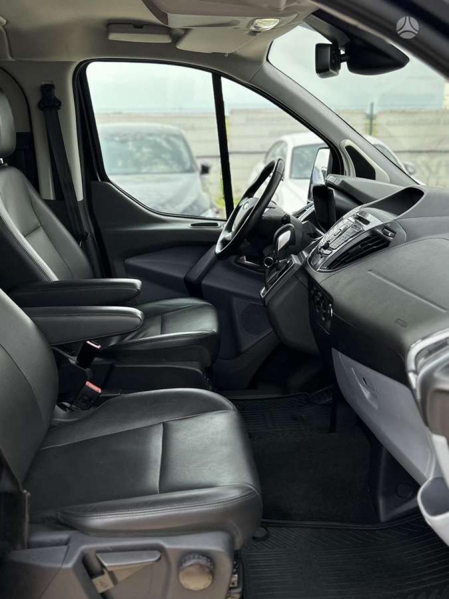 Black Ford Tourneo Custom 2018 in Kaunas, with an engine capacity of 2.00 L and mileage of 224 thousand km for 21250 €, photo 28 on AUTOMOTO.COM.LV