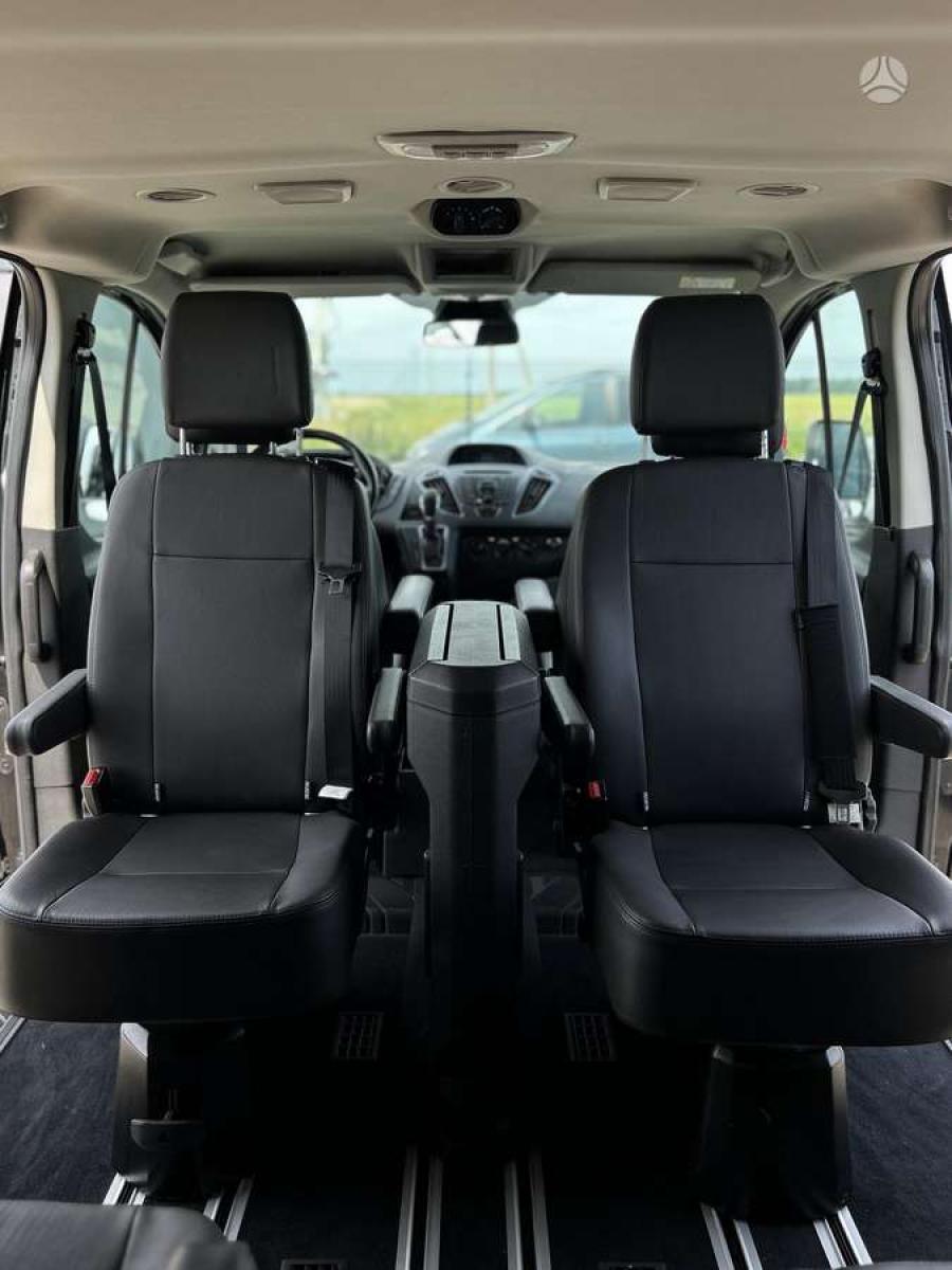 Black Ford Tourneo Custom 2018 in Kaunas, with an engine capacity of 2.00 L and mileage of 224 thousand km for 21250 €, photo 31 on AUTOMOTO.COM.LV