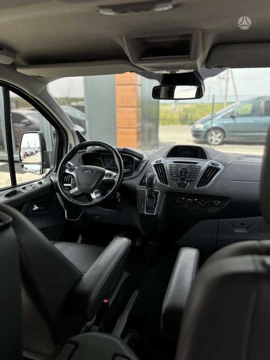 Black Ford Tourneo Custom 2018 in Kaunas, with an engine capacity of 2.00 L and mileage of 224 thousand km for 21250 €, photo 43 on AUTOMOTO.COM.LV