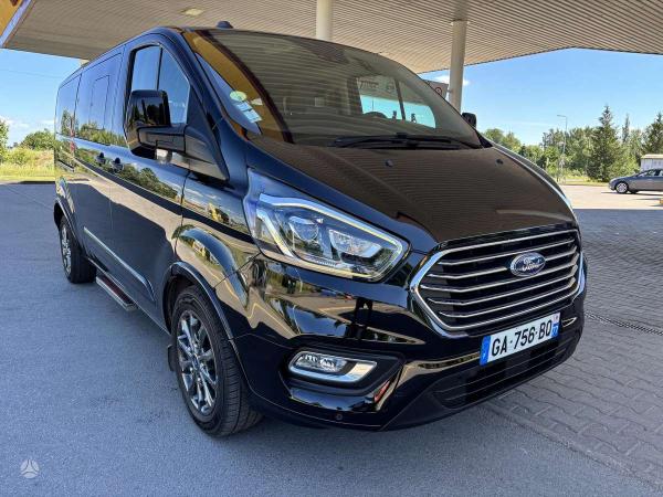 Melns Ford Tourneo Custom 2021 Tauragė, ar dzinēja tilpumu 2.00 L un nobraukumu 240 tūkst. km par 16900 €, foto 3 vietnē AUTOMOTO.COM.LV